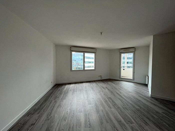 Appartement à louer - Gare, Le Bourget - 3 pièces - 2 chambres