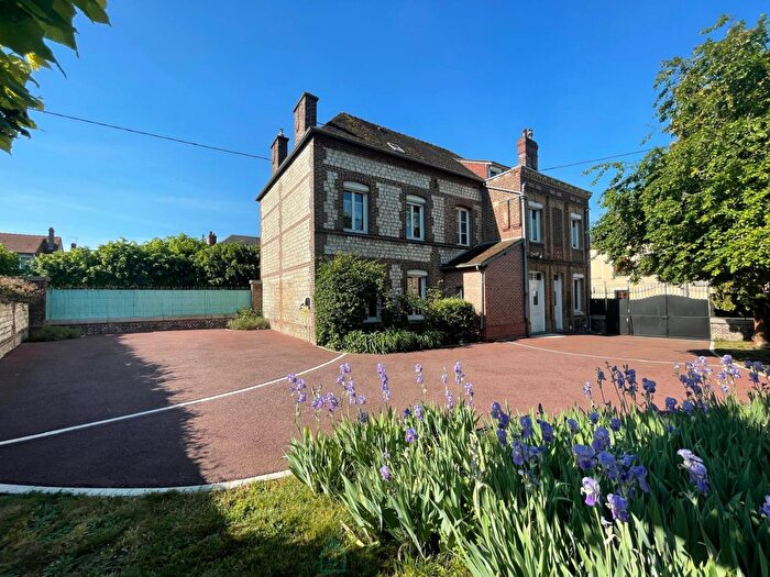 Maison à vendre - Saint-Aubin-lès-Elbeuf - 8 pièces - 5 chambres