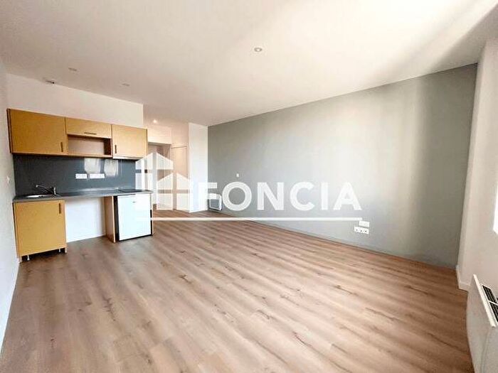 Appartement à louer - École Joseph Bara-Groupe scolaire Carnot-Hôtel de Ville, Agen - 1 pièce