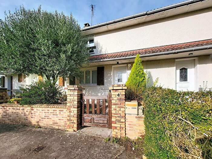 Maison à vendre - Ozoir-la-Ferrière, Vieux village, Armainvilliers, Notre Dame - 4 pièces - 3 chambres