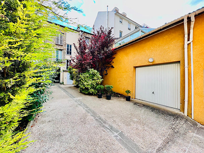 Appartement à vendre - Choisy-le-Roi, Centre-ville, Parc Prairie, Hautes Bornes - 1 pièce