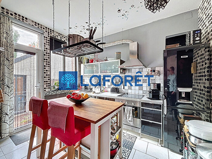 Maison à vendre - Saint-Amand-les-Eaux, Louise de Bettignies - 5 pièces - 3 chambres