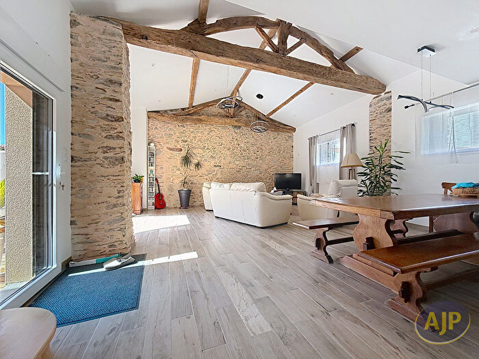 Saint-Hilaire-de-Chaléons : Maison 6 pièces à vendre