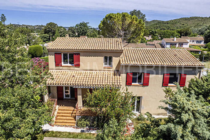 Eyguières : Maison 7 pièces à vendre