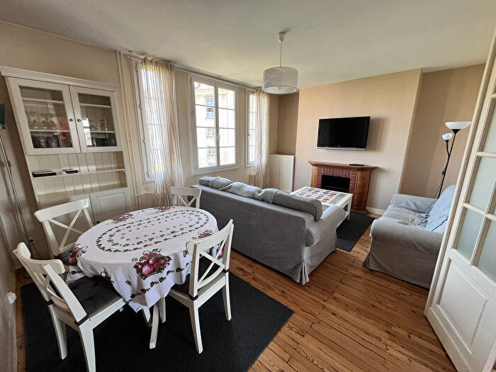 Appartement à louer - Bordeaux, Pellegrin, Chaban-Delmas - 4 pièces - 2 chambres