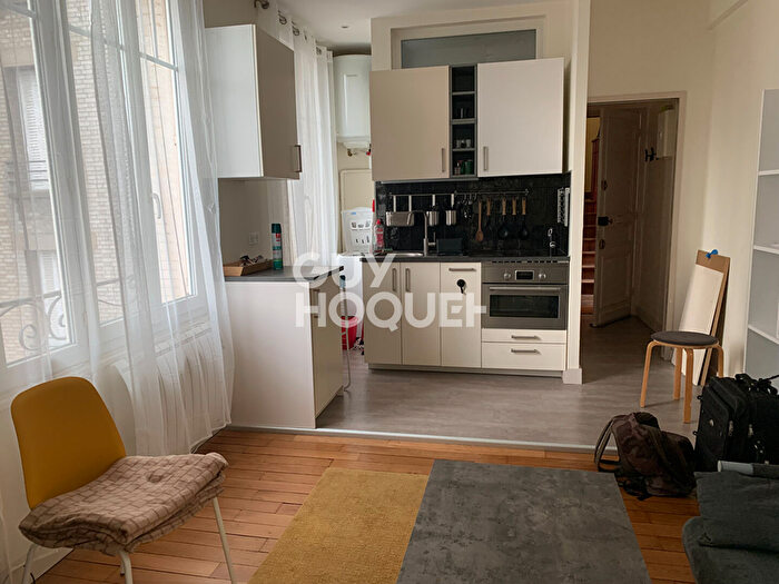Appartement à louer - Nanterre, Vieux Pont - 2 pièces - 1 chambre