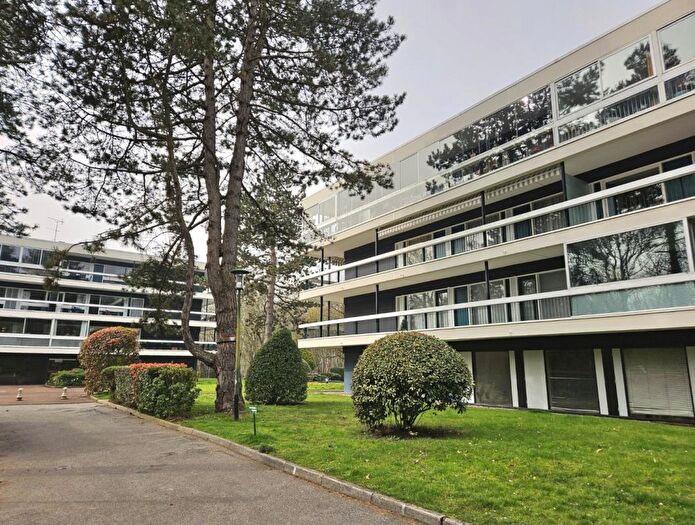 Appartement à louer - Rocquencourt - 5 pièces - 3 chambres