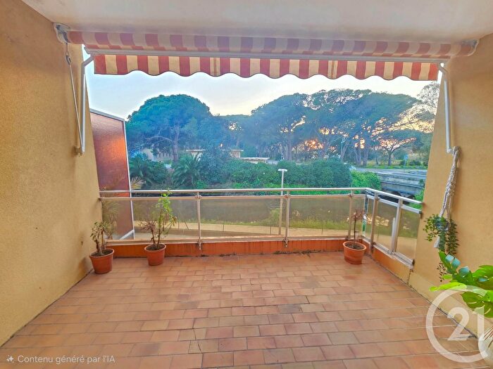 Appartement à vendre - Hyères, Port - 1 pièce