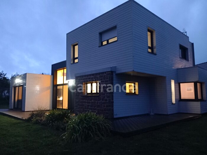 Maison à vendre - Trégastel - 7 pièces - 4 chambres