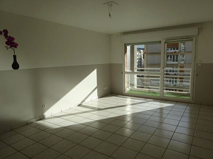 Appartement à louer - Saint-Étienne, La Terrasse, Bel Air, Bergson, Carnot - 3 pièces - 2 chambres