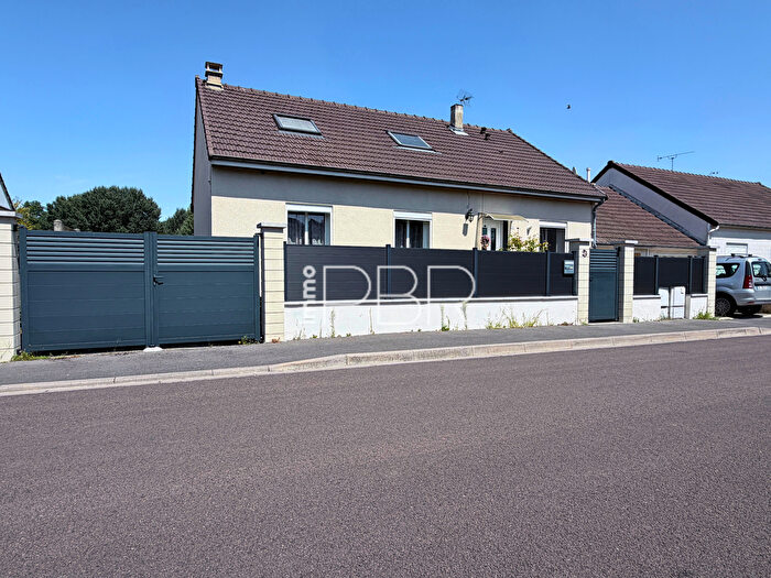 Maison 7 pièces à Saint-Brice-Courcelles, à vendre