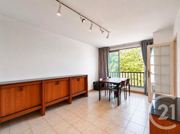 Appartement 4 pièces à Marseille e, Saint-Julien, à louer