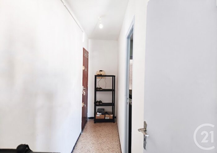 Appartement 2 pièces à Lunel, Centre-ville, Gare, à louer