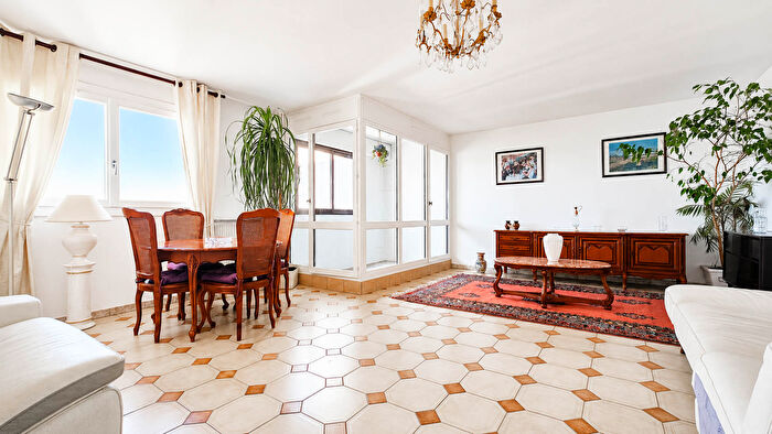 Vitry-sur-Seine, Centre-ville : Appartement 4 pièces à vendre