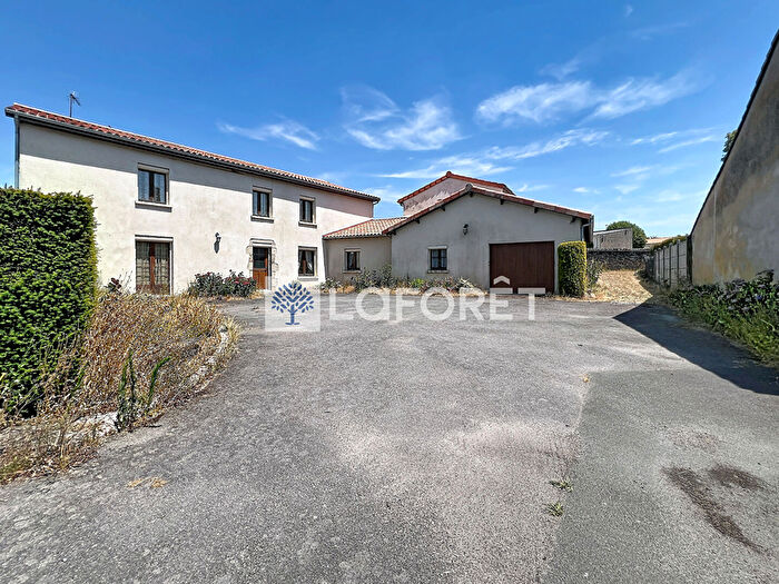 Maison 7 pièces à vendre - Clessé