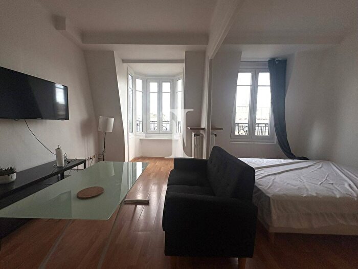 Appartement à louer - Saint Lambert, Paris ème arrondissement - 1 pièce