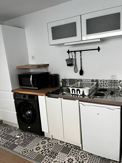 Appartement à louer - Le Vilpot, Saran - 1 pièce