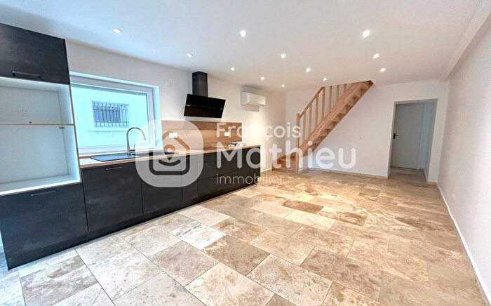 Maison à louer - Villars-les-Dombes - 3 pièces - 2 chambres