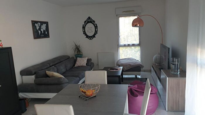 Appartement à louer - Joué-lès-Tours, Centre-ville - 2 pièces - 1 chambre