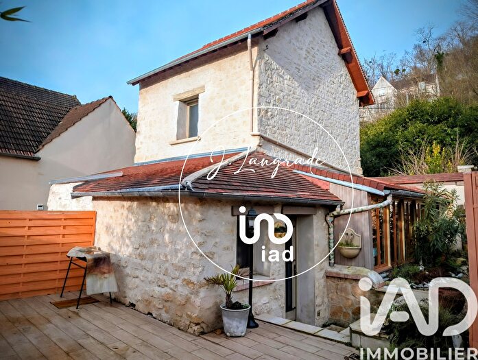 Maison à louer - Auvers-sur-Oise - 4 pièces - 3 chambres