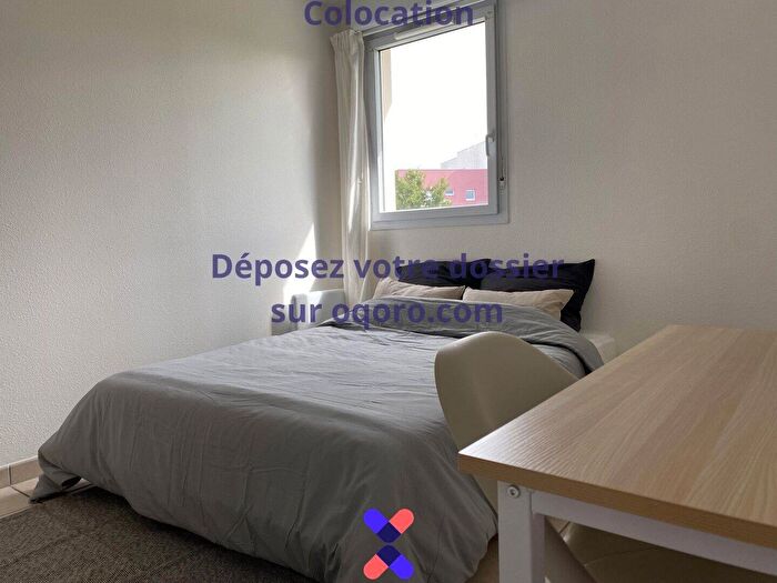 Aunettes Ouest, Évry-Courcouronnes : Appartement 4 pièces à louer