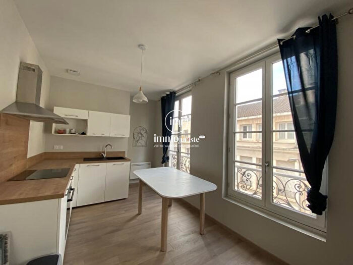 Limoges, Centre-ville, Hôtel de Ville, Emailleurs : Appartement 3 pièces à louer