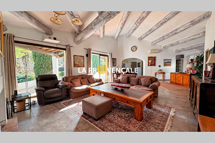 Maison à vendre - Châteauneuf-le-Rouge - 5 pièces - 4 chambres