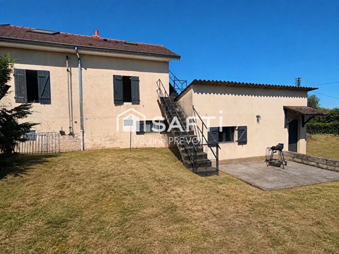 Montceau-les-Mines, Centre-ville : Maison 5 pièces à vendre