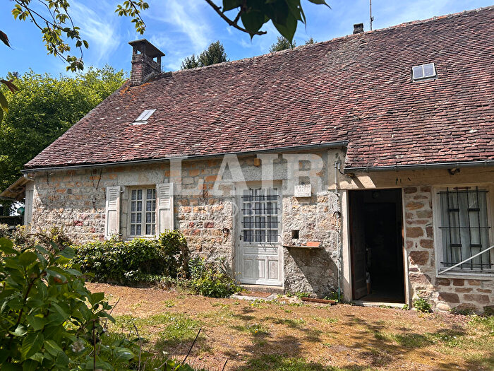 Saint-Michel-des-Andaines : Maison 2 pièces à vendre