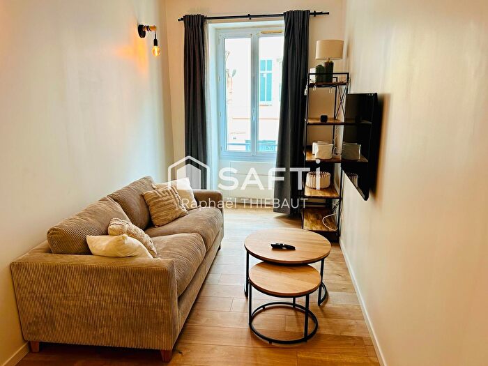 Appartement à louer - Fréjus, Centre-ville - 2 pièces - 1 chambre