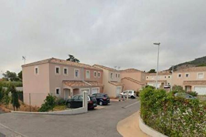 Maison à louer - Centre Ville, Frontignan - 5 pièces - 4 chambres