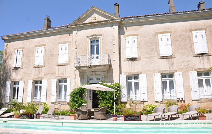 Maison 10 pièces à Revel, à vendre