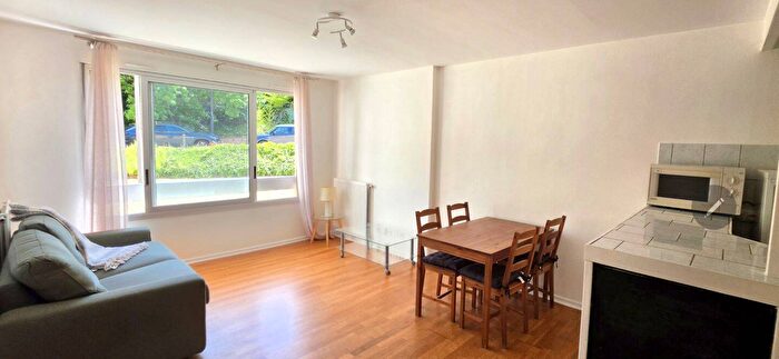 Charbonnières-les-Bains - Appartement 2 pièces à louer