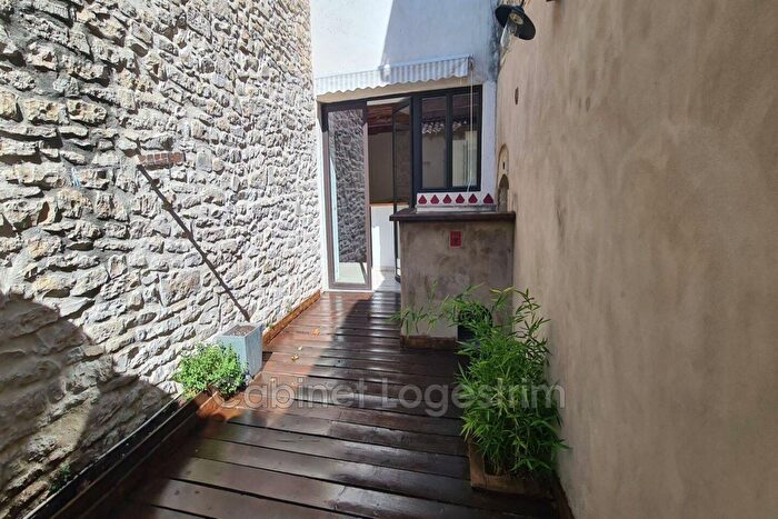 Appartement à louer - Bernis - 3 pièces - 2 chambres