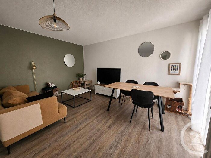 Appartement 3 pièces à Saint-Quentin-de-Baron, à louer
