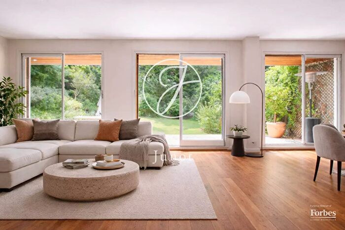 Saint-Cloud, Centre-ville - Appartement 5 pièces à vendre