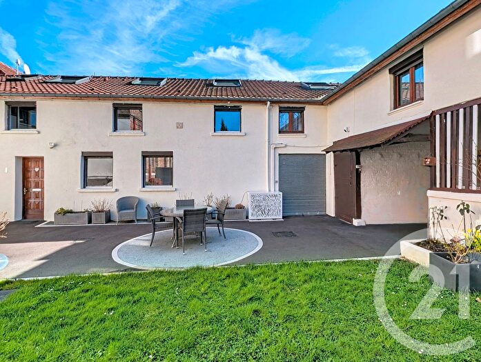 Maison à vendre - Noisiel, Ville ancienne - 8 pièces - 4 chambres