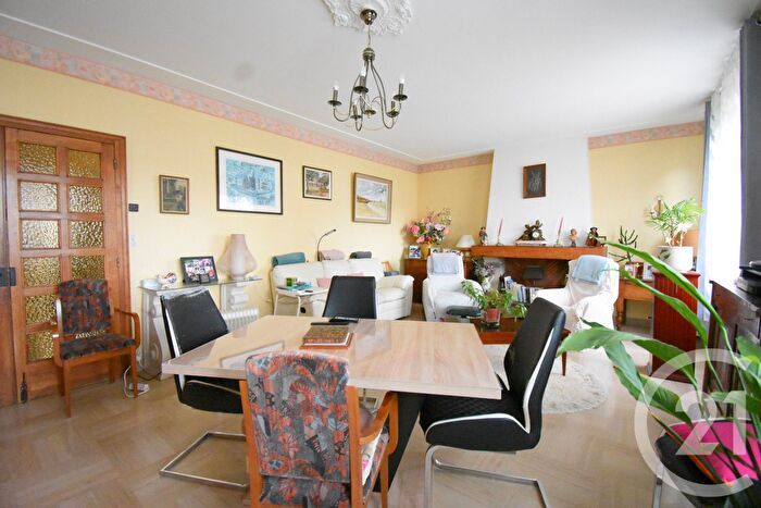 Maison à vendre - Bellerive-sur-Allier - 7 pièces - 5 chambres