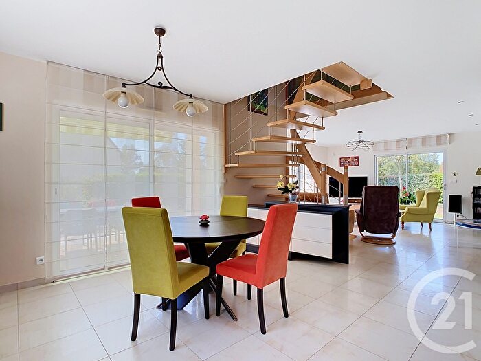 Maison 5 pièces à Trélivan, à vendre
