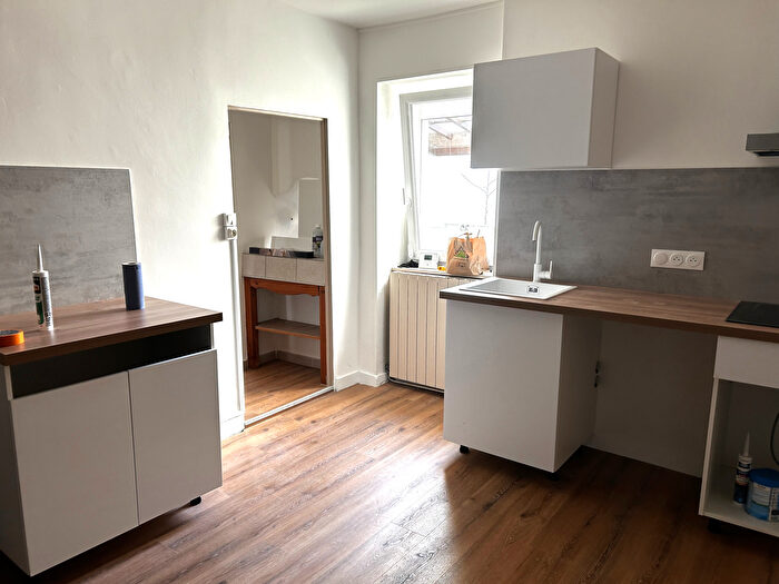 Maison à louer - Anneyron - 5 pièces - 4 chambres