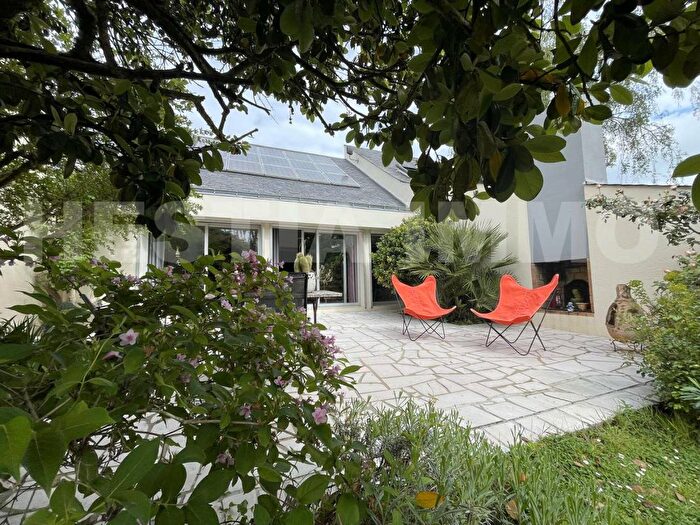 Maison à vendre - La Chapelle-sur-Erdre, Centre-ville, Gare, Chêne Vert - 7 pièces - 3 chambres