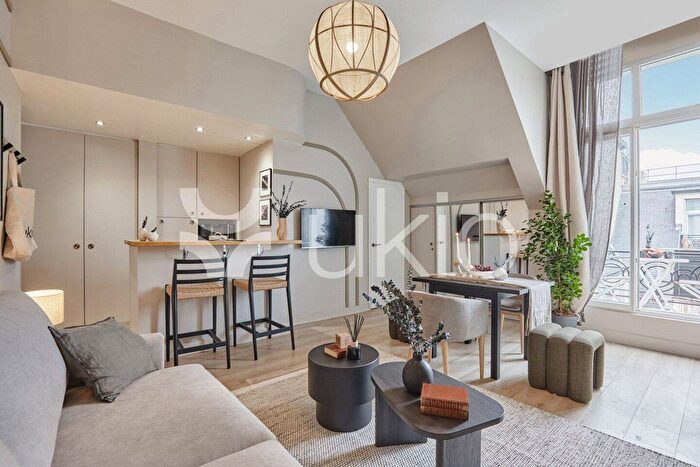 Saint Philippe du Roule, Paris 8ème arrondissement - Appartement 1 pièce à louer