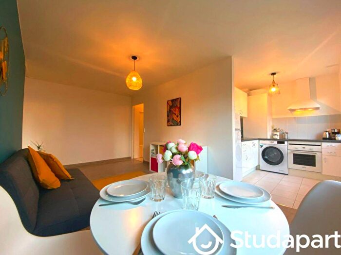 Appartement à louer - Chartreux, Troyes - 1 pièce - 3 chambres