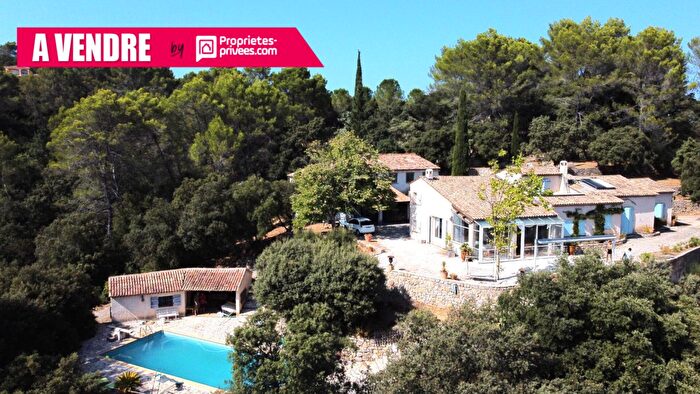 Maison 10 pièces à Pignans, à vendre