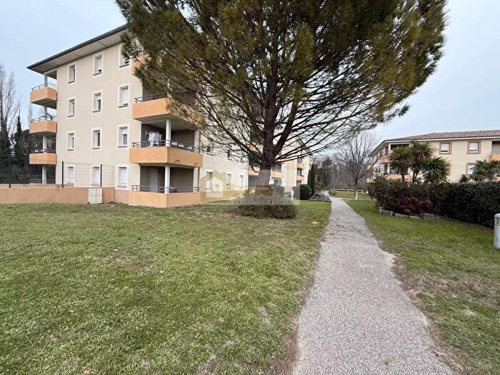 Appartement à louer - Alexis-Montlouis, Montélimar - 3 pièces - 2 chambres