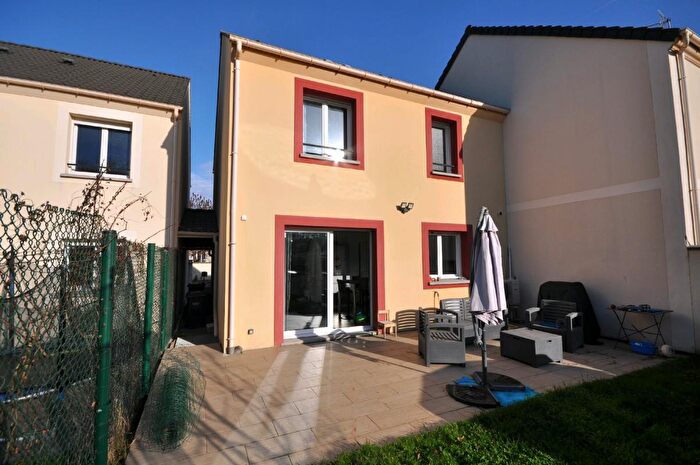 Maison à vendre - Boissy-sous-Saint-Yon - 5 pièces - 3 chambres