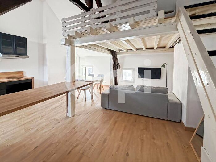 Appartement à louer - Centre Ville, Senlis - 1 pièce