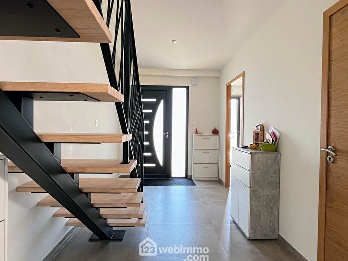 Maison à vendre - Montreuil-Juigné - 5 pièces - 4 chambres