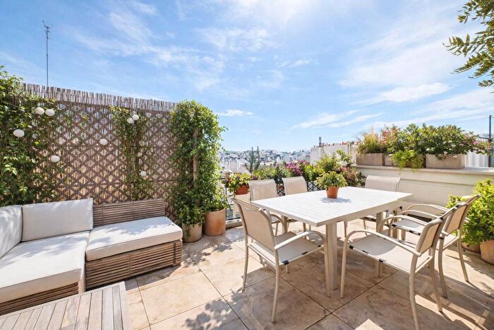 Appartement à louer - Bastille-Popincourt, Paris ème arrondissement - 5 pièces - 3 chambres