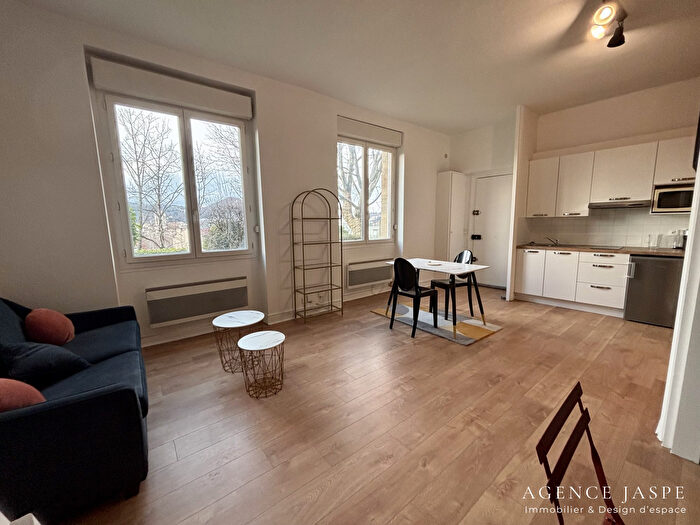 Appartement à louer - Saint-Étienne, Crêt de Roc - 1 pièce